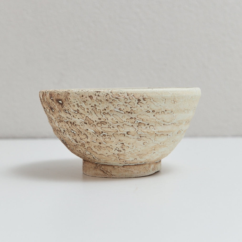 Pale green obvara bowl